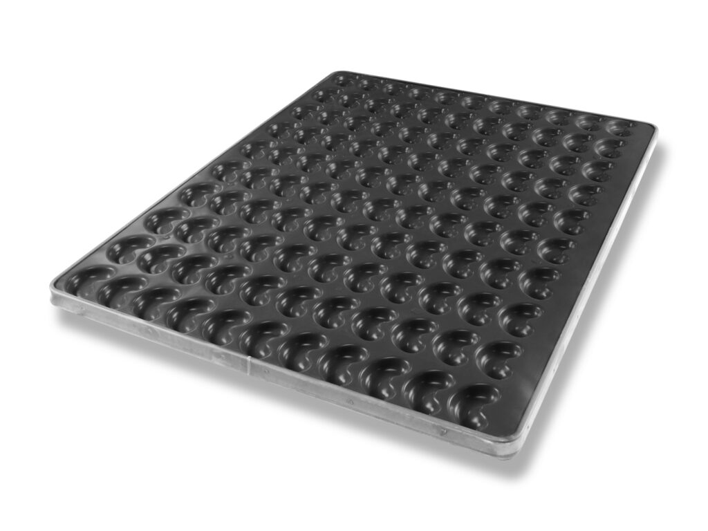 Custom Croissant Roll Trays by American Pan ⋆ American Pan Europe